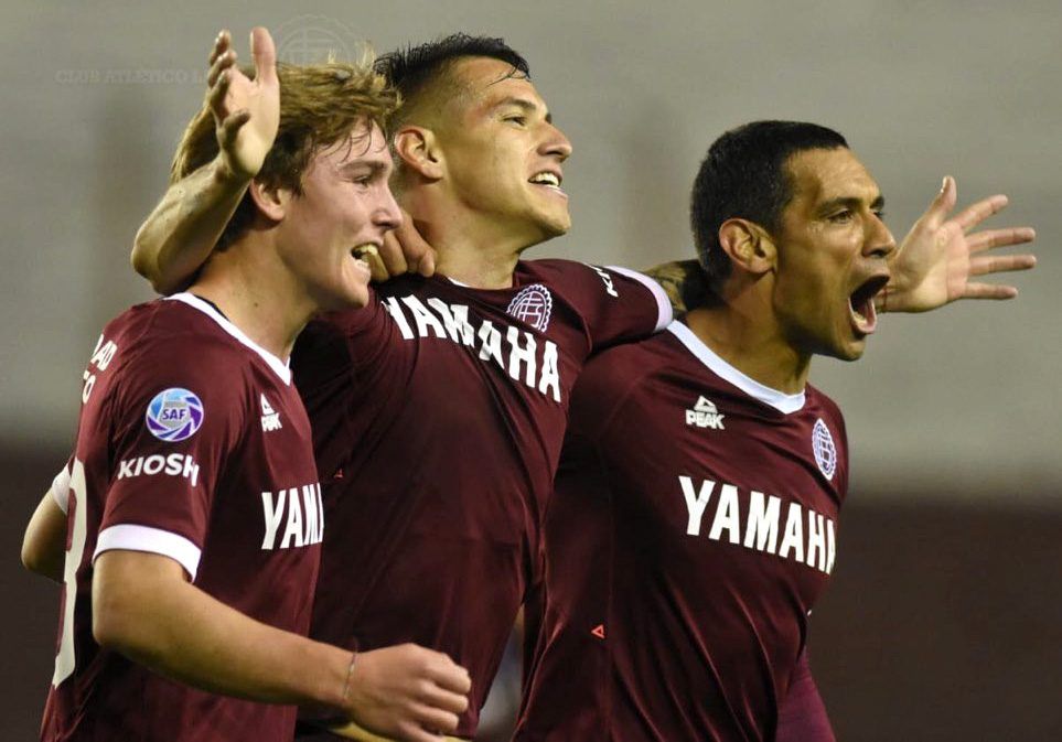 Lanús llegó a la punta con su tercer triunfo consecutivo