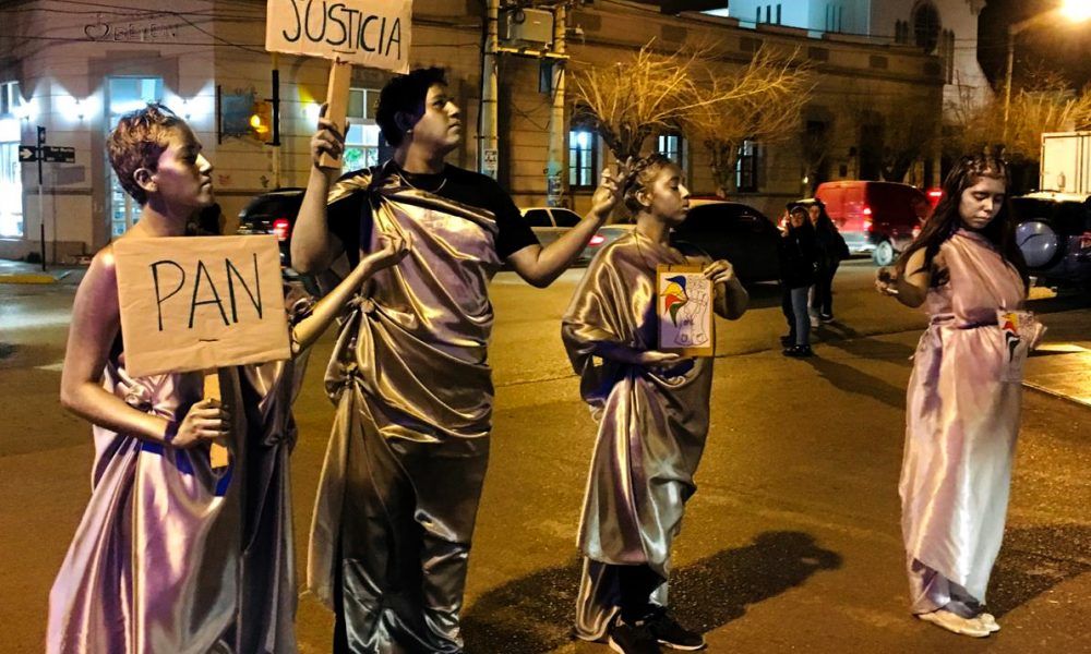 El arte como forma de protesta pacífica. Radio 3 Cadena Patagonia