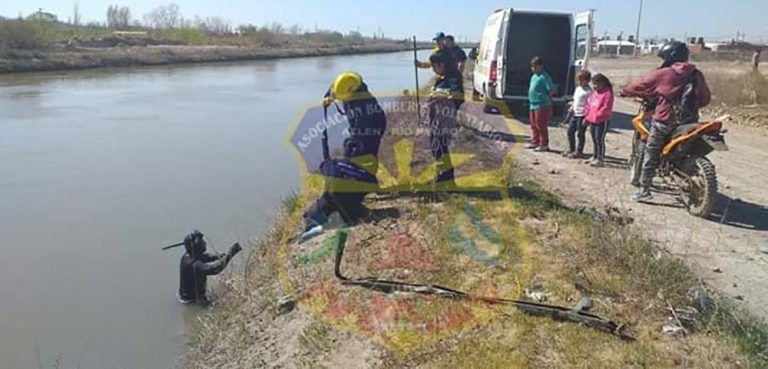 Una nena de 2 años fue hallada sin vida en un canal de Allen