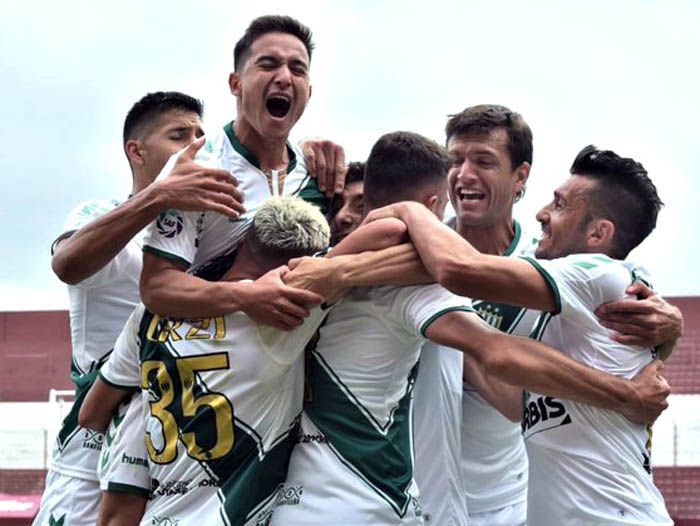 Bánfield, que venía tan mal, le ganó el clásico a Lanús y lo dejó ...