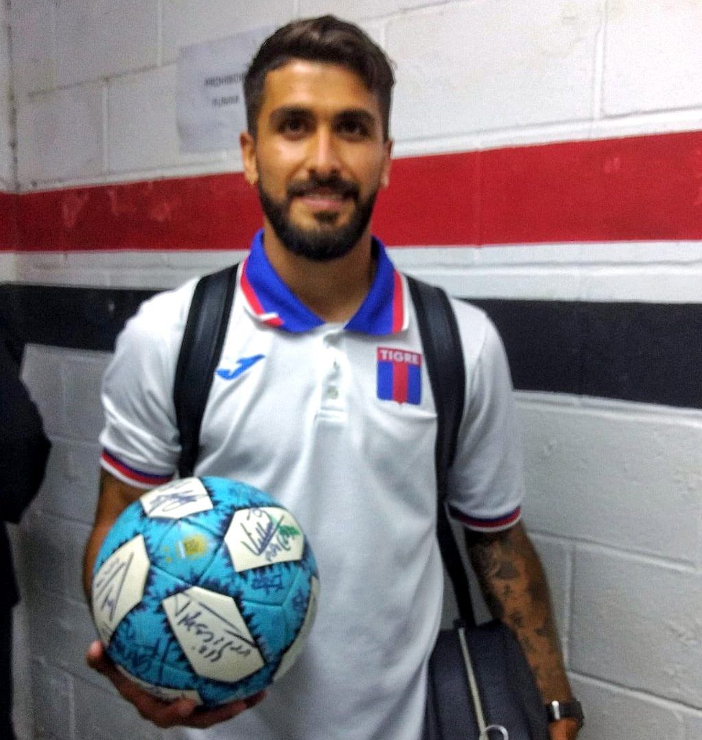 Tigre se lució ante Chacarita y escaló en la tabla - Radio 3 Cadena ...