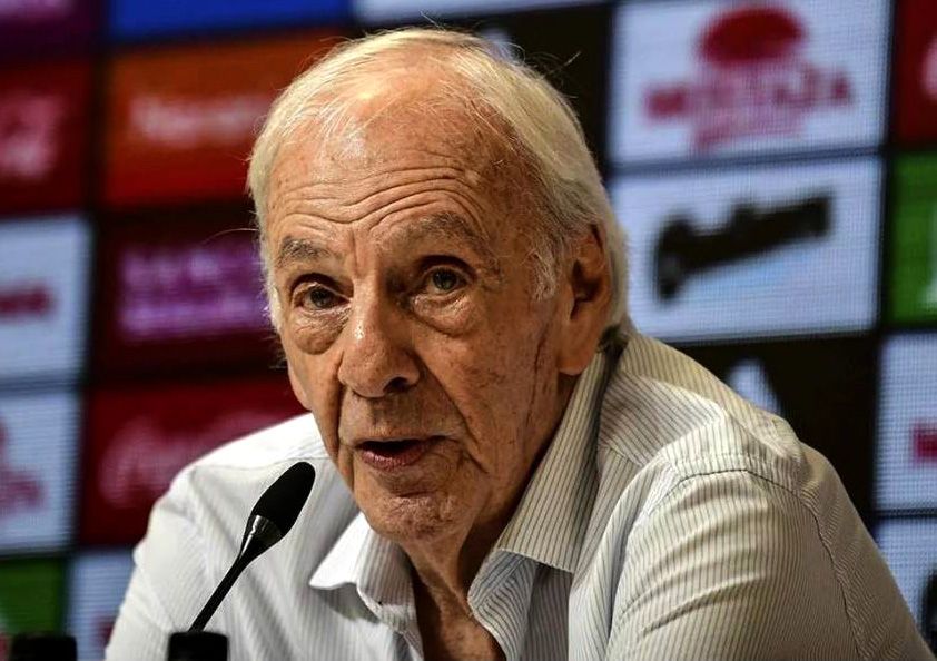 "Este es un tiempo de organizarse para defender la vida y no el fútbol ...