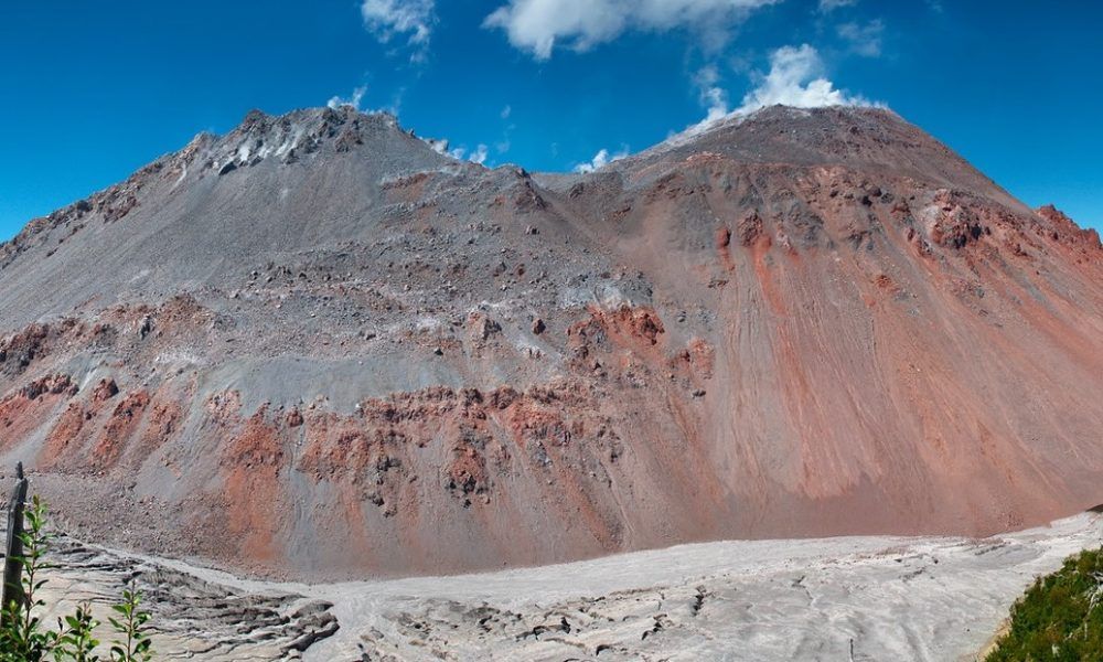 Declaran Alerta Verde para el volcán Chaitén - Radio 3 Cadena Patagonia