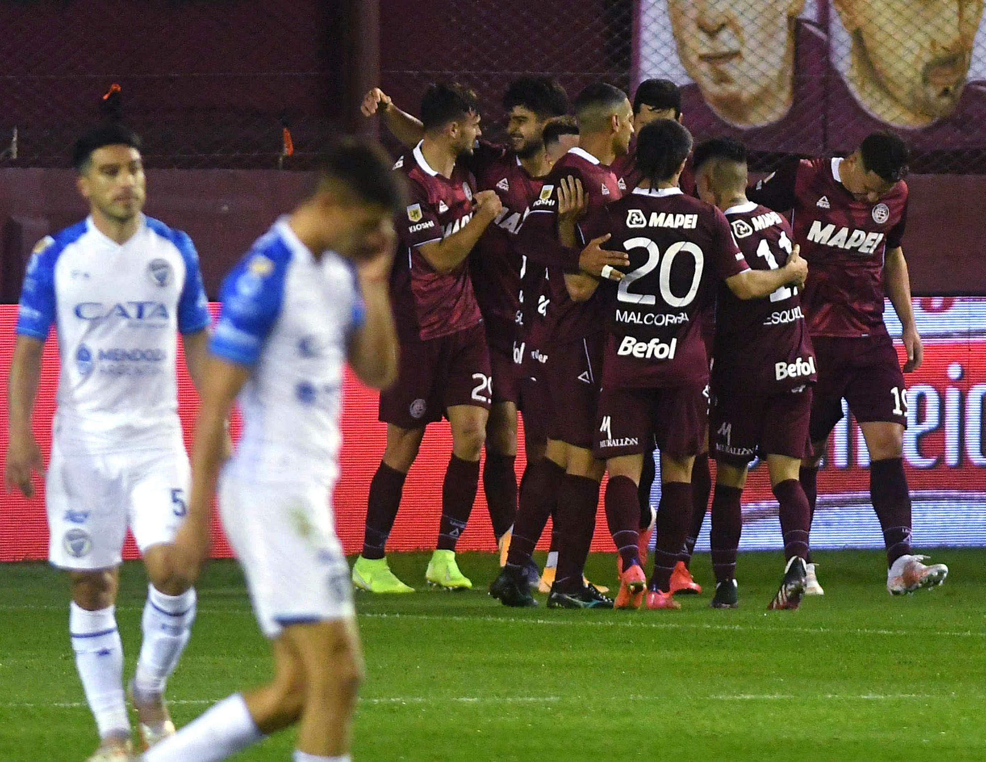 La efectividad mantiene a Lanús como escolta de la Liga Profesional