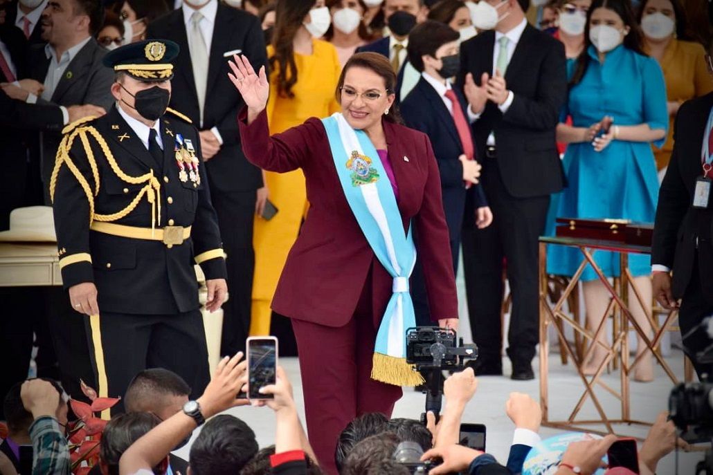 Xiomara Castro asumió como presidenta de Honduras - Radio 3 Cadena ...