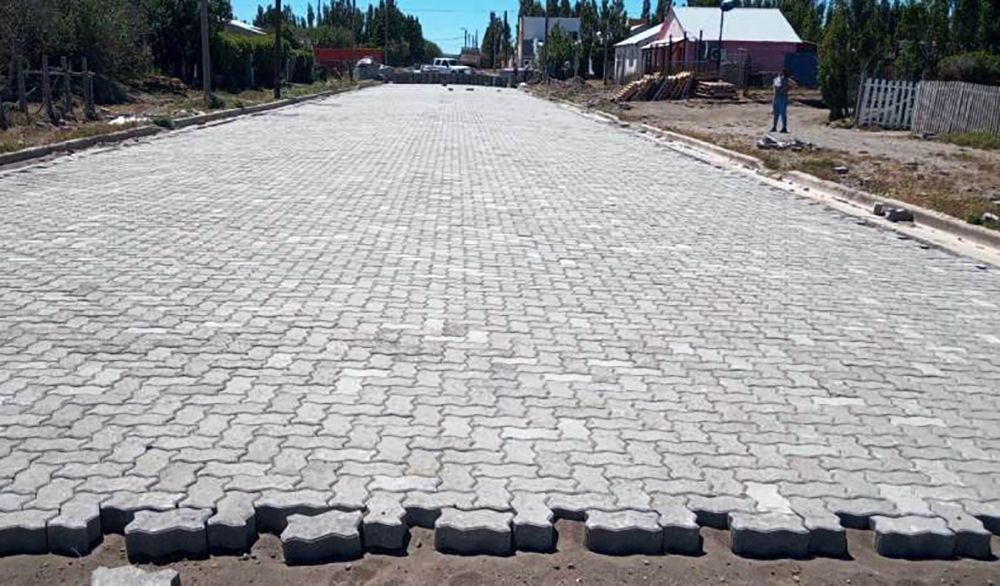 Iniciaron obra de adoquinado en Lago Blanco