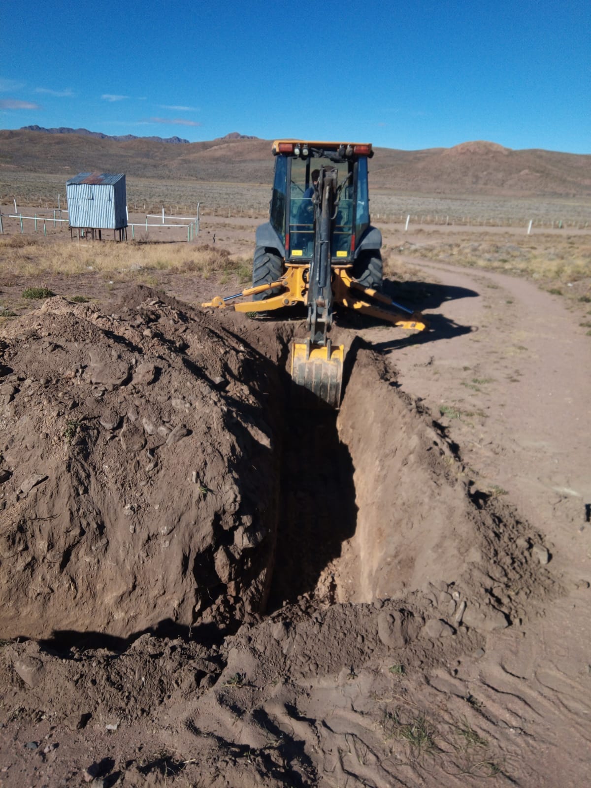 Amplían la red de agua potable en Gastre - Radio 3 Cadena Patagonia