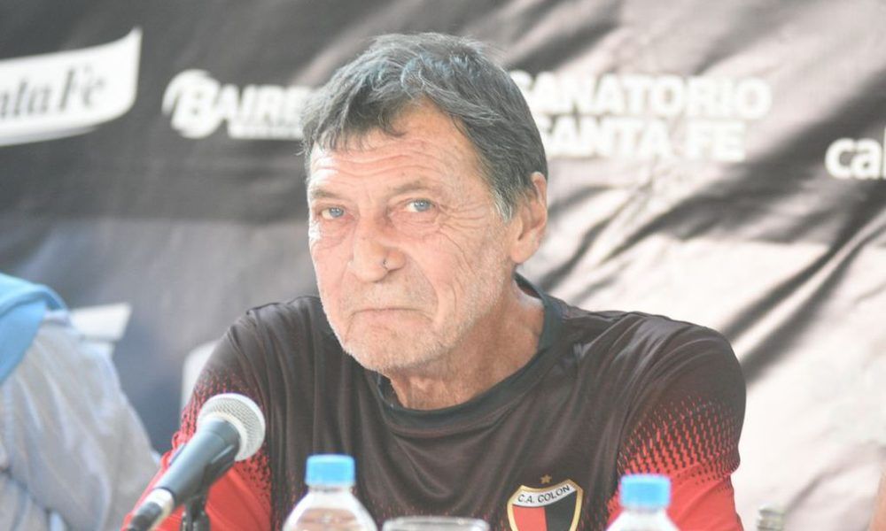 Falcioni se alejó de Colón tras la eliminación de la Copa Libertadores ...