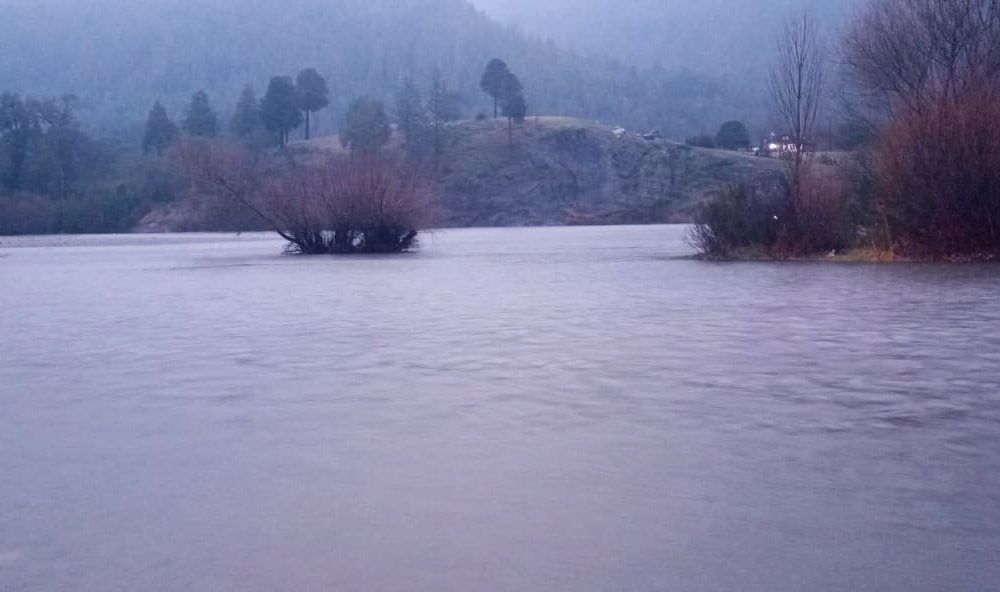 La notable crecida del Río Azul podría generar evacuaciones en las ...