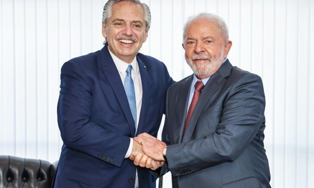 Fernández se reunió con Lula y abogó por Fernández se reunió con Lula y abogó por