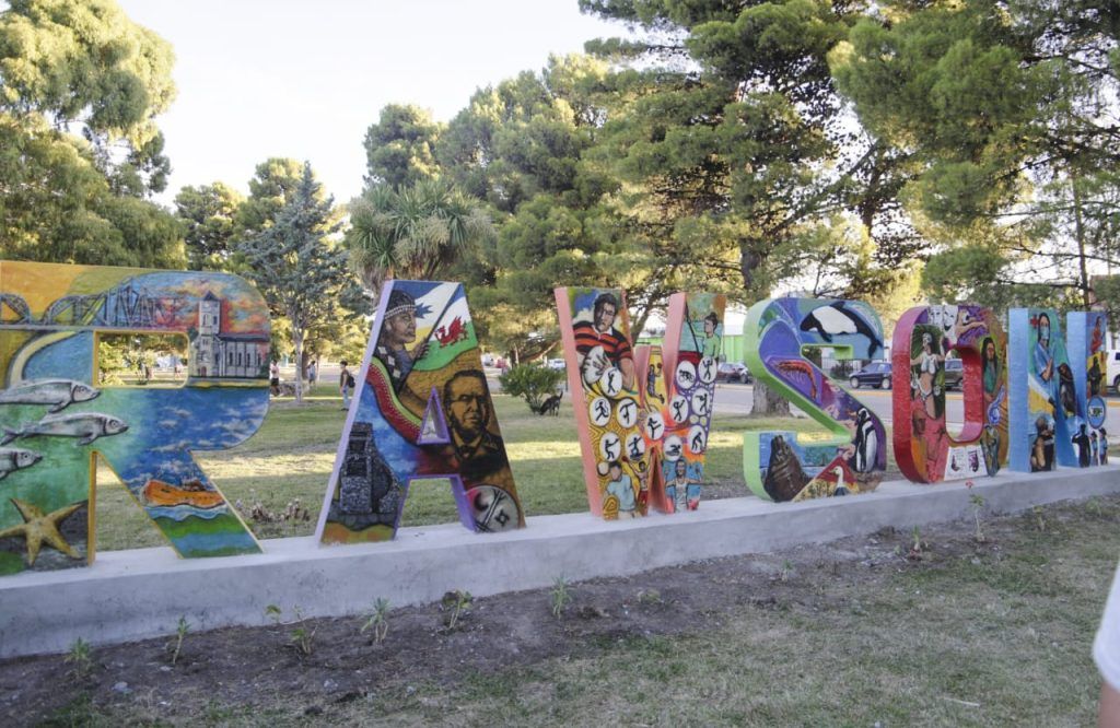 Las letras corpóreas quieren darle un punto de referencia a Rawson ...