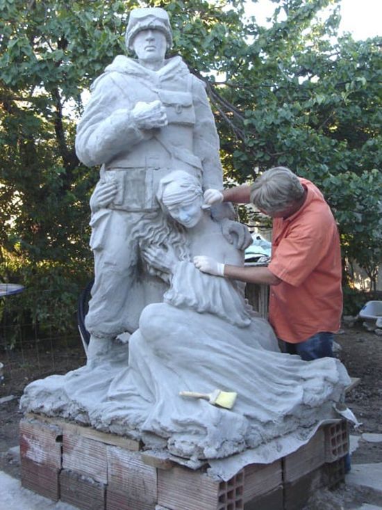 Malvinas: El monumento de Madryn, uno de los más emblemáticos de la ...