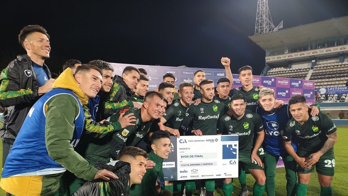 MIRÁ EL VIDEO | Así fue la ajustada victoria de Defensa para meterse en ...