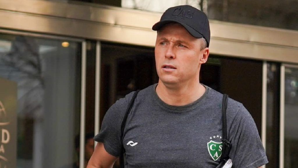 Damonte pegó el portazo en Sarmiento - Radio 3 Cadena Patagonia