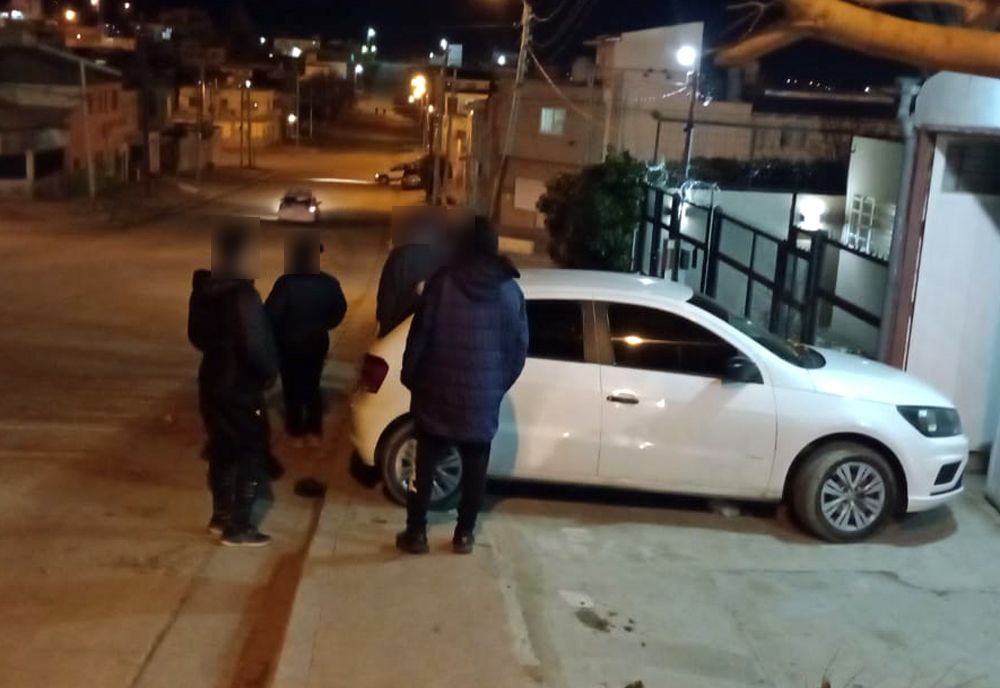 Comodoro Estacionó Unos Minutos Y Le Robaron Una Rueda