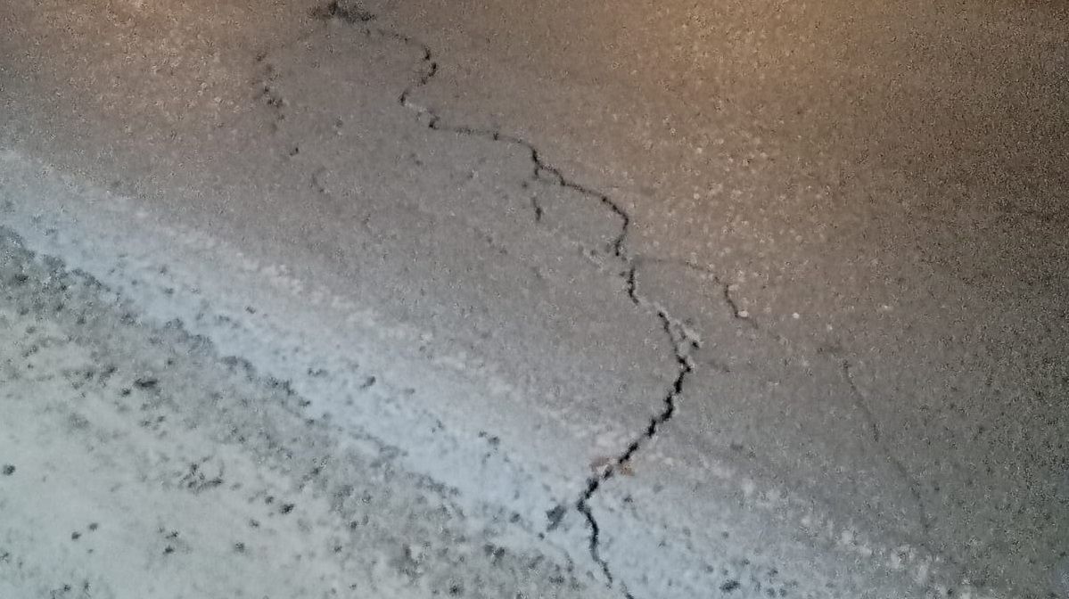 MIRÁ LAS FOTOS | Controlan cada 3 horas una profunda grieta que ...