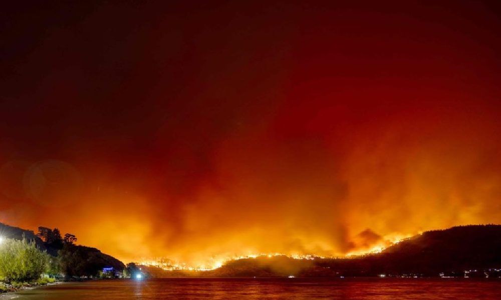 Incendios En Canadá Obligan A Evacuar Una Ciudad Y Poner Bajo Alerta