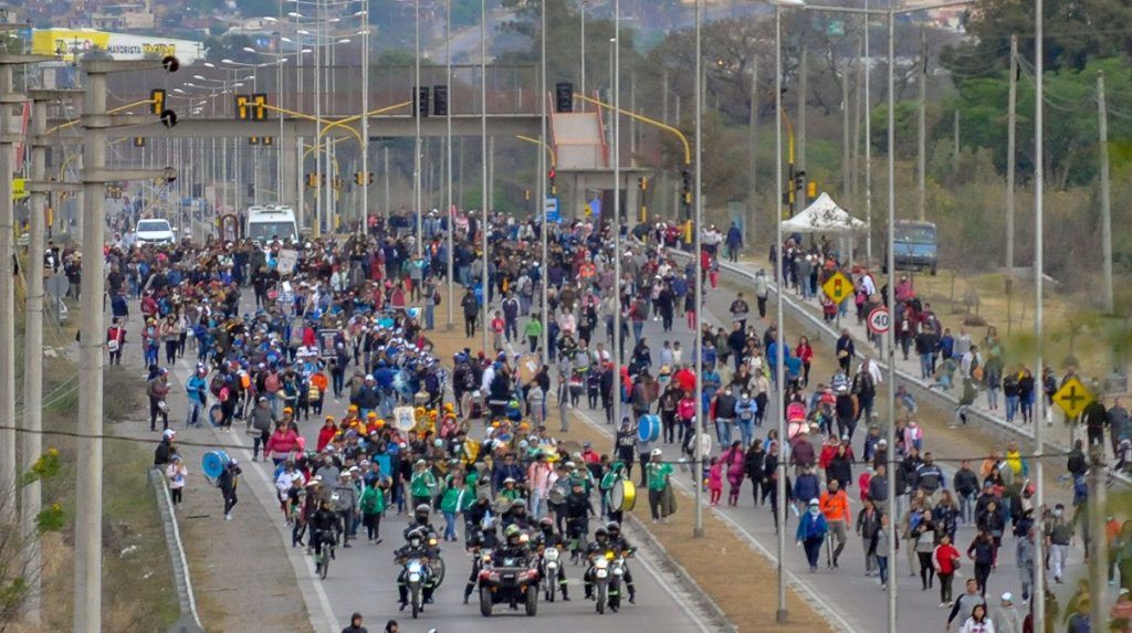 Multitudinarias peregrinaciones a la Virgen del Rosario de Río Blanco y ...
