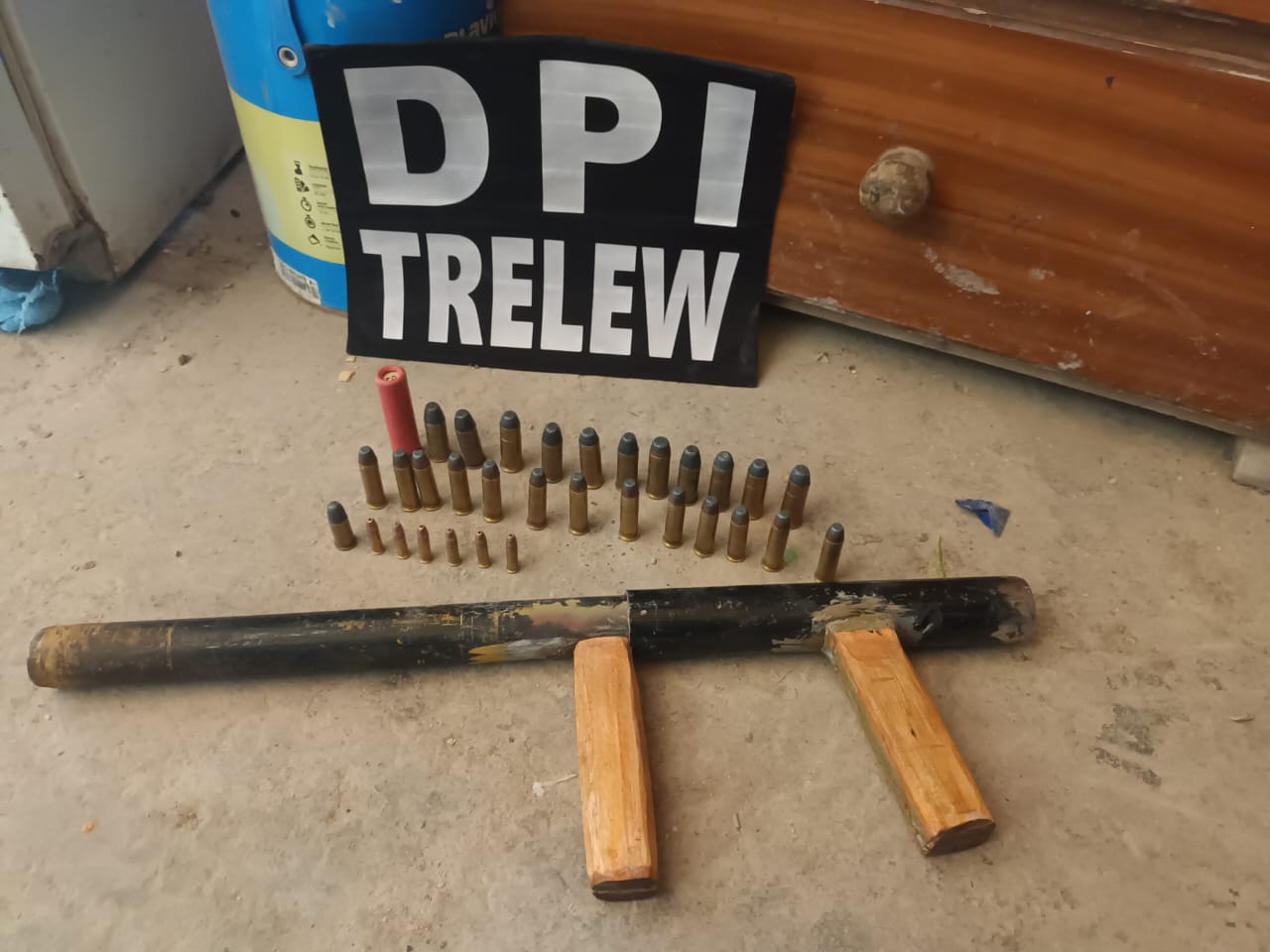 Recuperaron una bomba de agua robada y secuestraron un arma tumbera