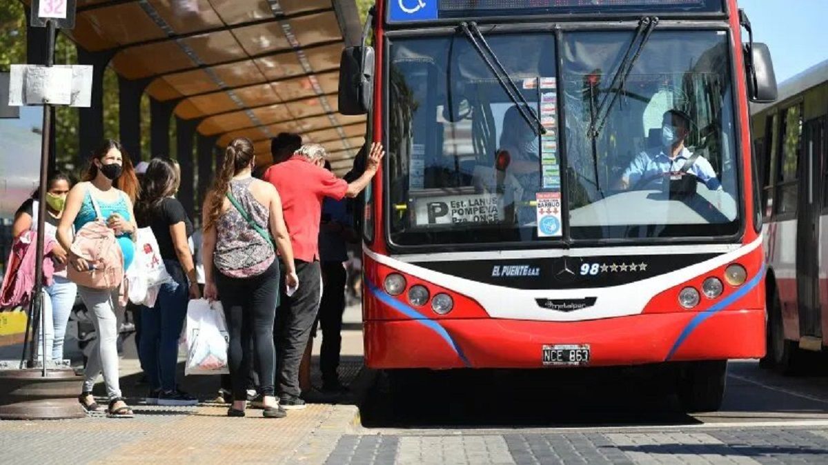 Rige nueva tarifa en colectivos del AMBA y suben el subte y los trenes - Radio 3 Cadena Patagonia