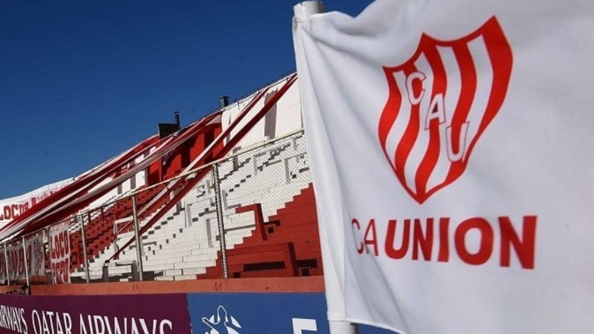 El lateral que regresa a Unión tras cinco años - Radio 3 Cadena Patagonia