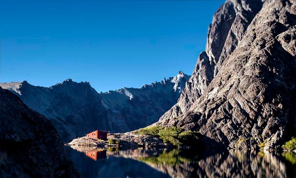 Lo que hay que saber para visitar los refugios de montaña en Bariloche ...