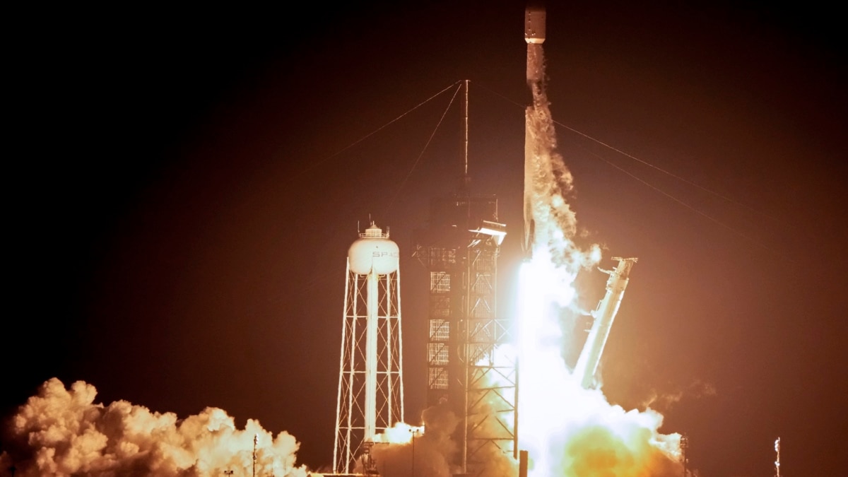 Este jueves la nave espacial privada posará un módulo en la Luna - Radio 3 Cadena Patagonia