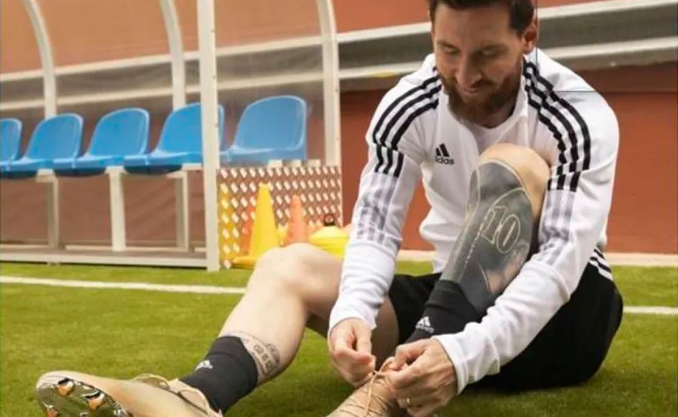 Lionel Messi mostró sus nuevos botines para la Copa América 2024 - Radio 3 Cadena Patagonia