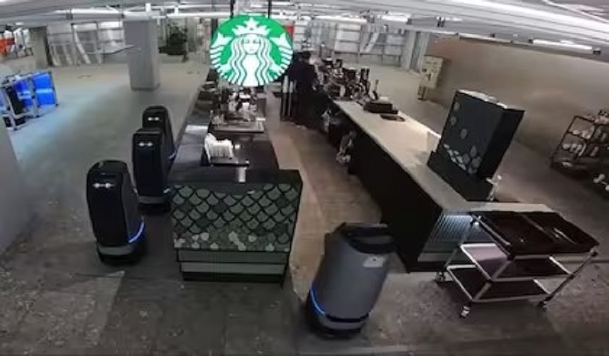 Starbucks presenta la primera cafetería manejada por robots - Radio 3 ...