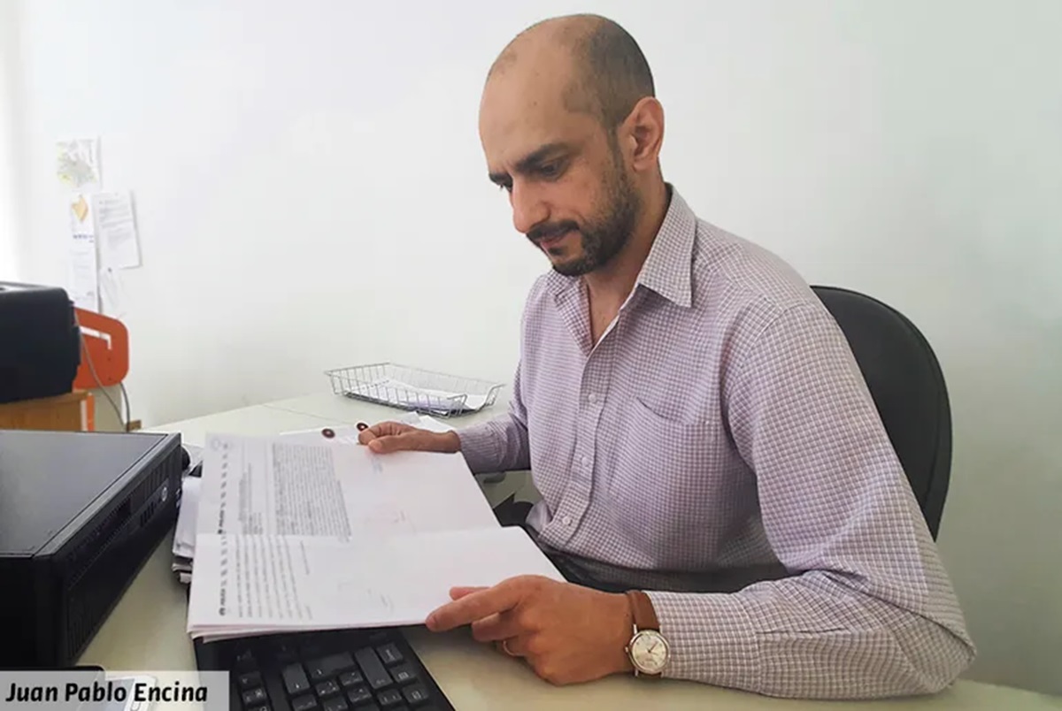 Un juez persiguió y detuvo a un ladrón que robó en casa de su padre ...