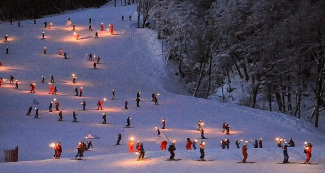 MIRÁ EL VIDEO | Así fue la bajada de antorchas en el Cerro Castor ...
