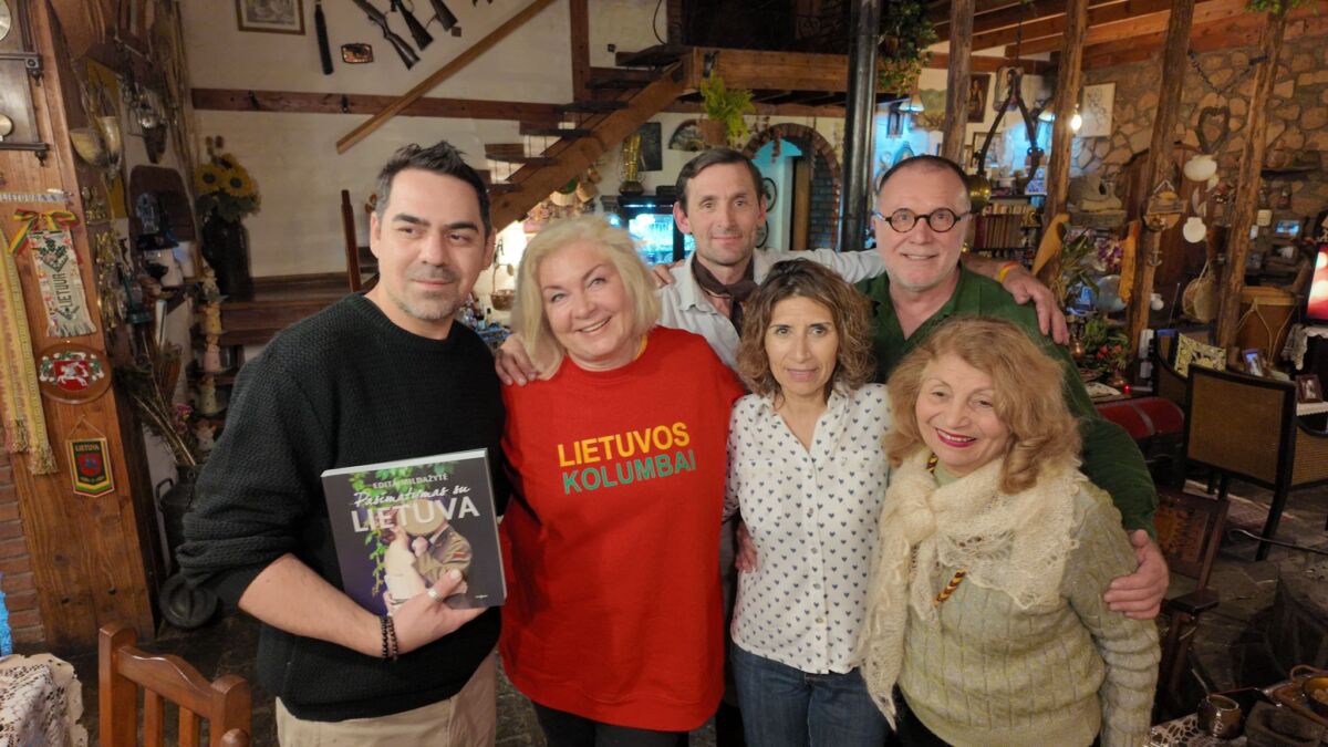 Referentes lituanos visitaron el Museo Olgbrun - Radio 3 Cadena Patagonia
