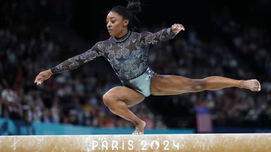Cuánto cuesta el maillot con cristales de Swarovski que uso Simone Biles - Radio 3 Cadena Patagonia