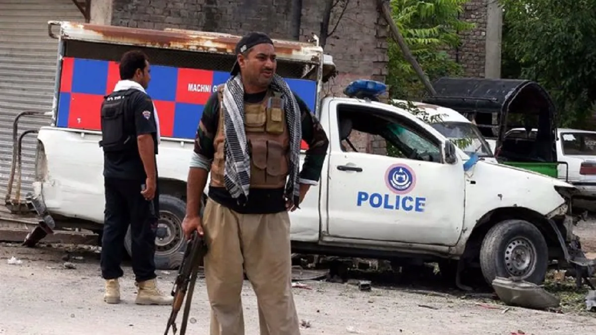 Militantes asesinaron a 23 pasajeros en una ruta de Pakistán - Radio 3 ...