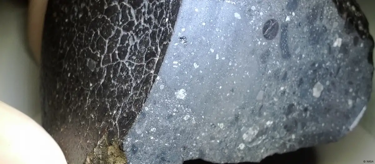 Meteorito marciano revela la presencia de agua caliente en Marte ...