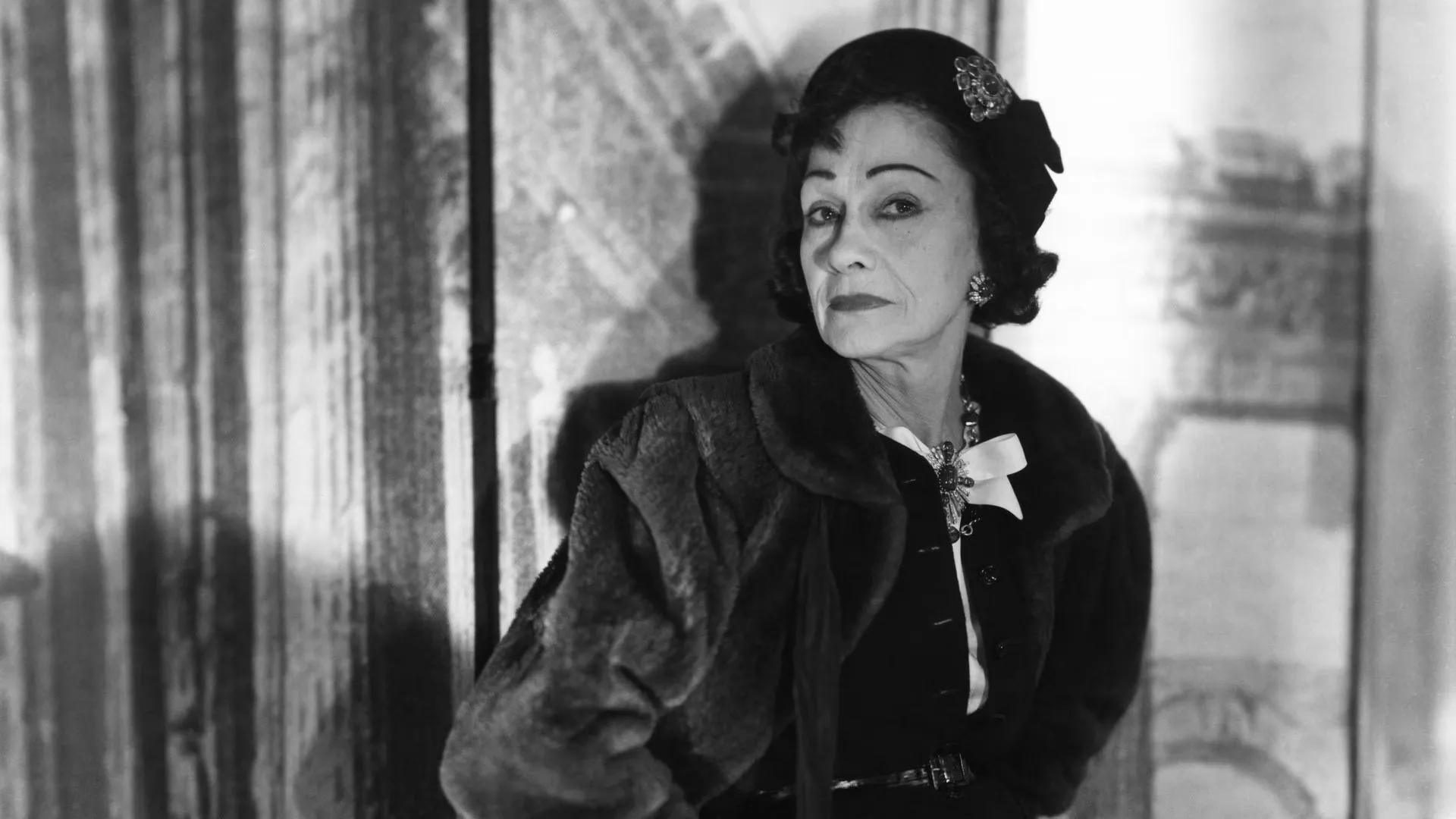 El legado de Coco Chanel en un documental exclusivo - Radio 3 Cadena ...