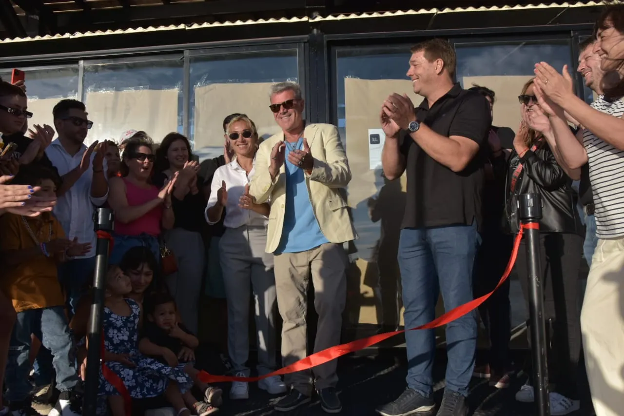 Se inauguró el nuevo muelle flotante en El Elsa - Radio 3 Cadena Patagonia