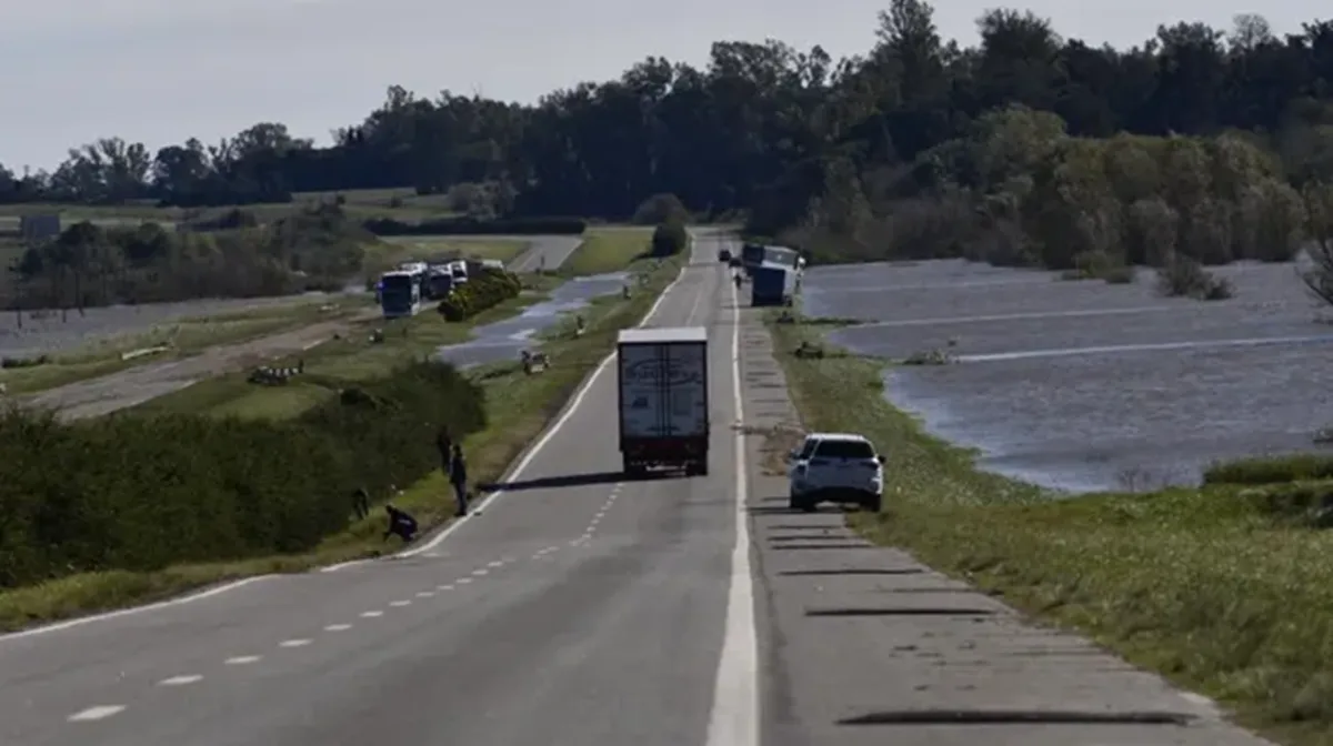 Ruta 9: reabrieron parcialmente el tránsito tras las inundaciones ...